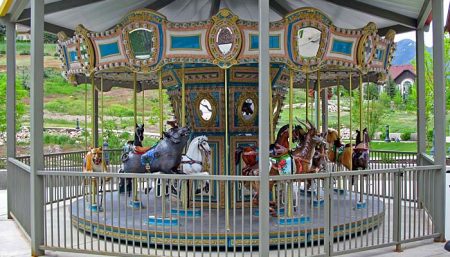 20-Foot Carousel - CHANCE RIDES
